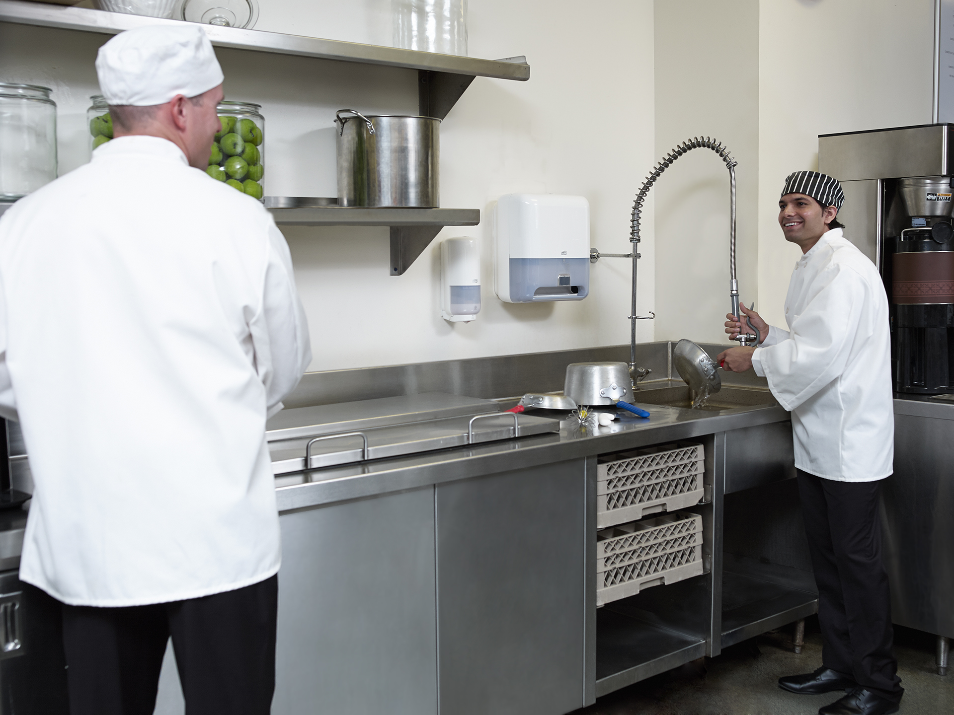 Restaurant hygiene: Seven ways to optimize sanitation front and back of ...
